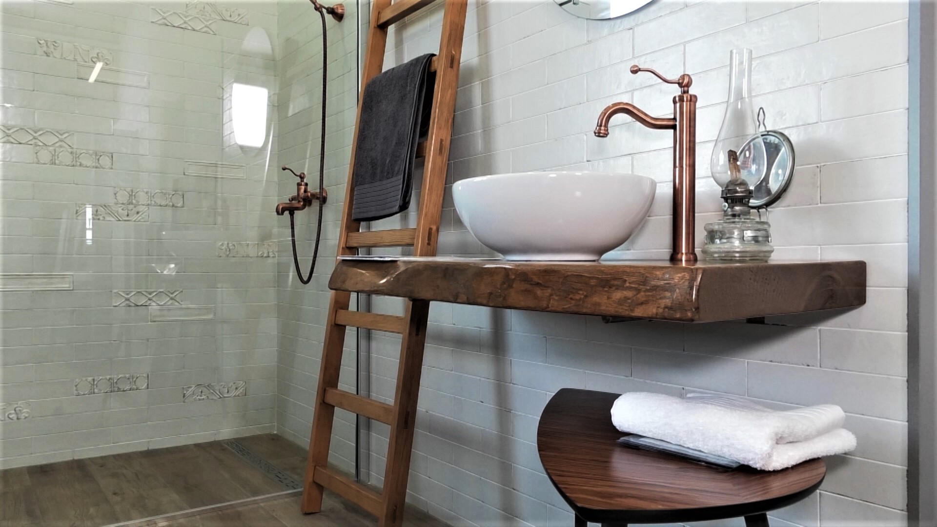 Moderne keramičke pločice - Dom na kvadrat